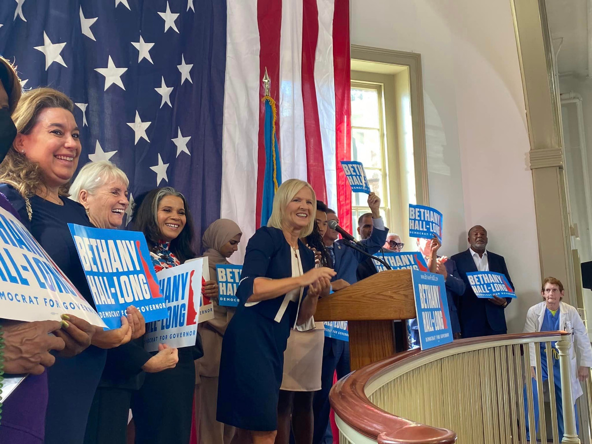 Outside money enters governor race to boost Hall-Long campaign